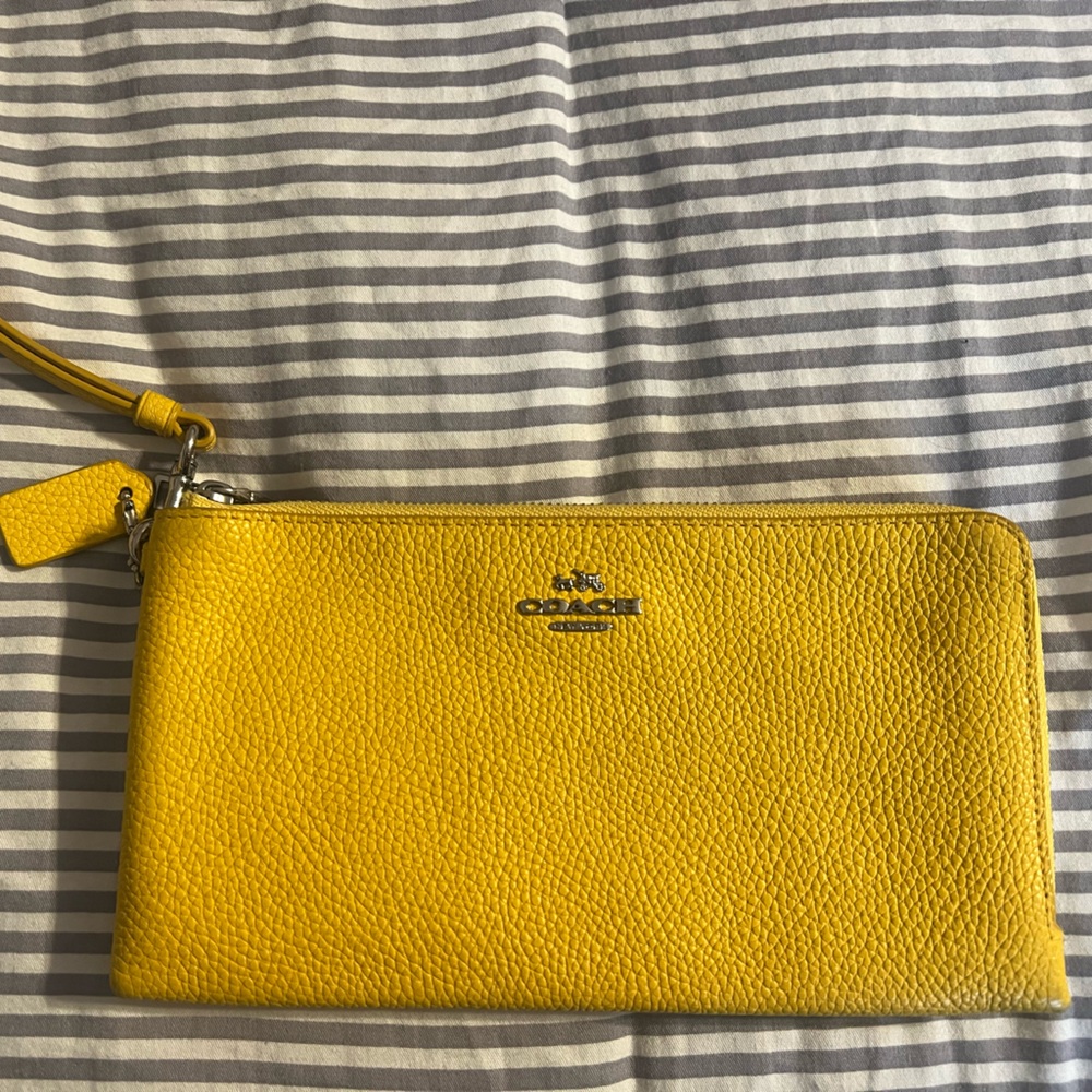 Coach Pebbled Leather Double Zip Wallet (Yellow) - Gem